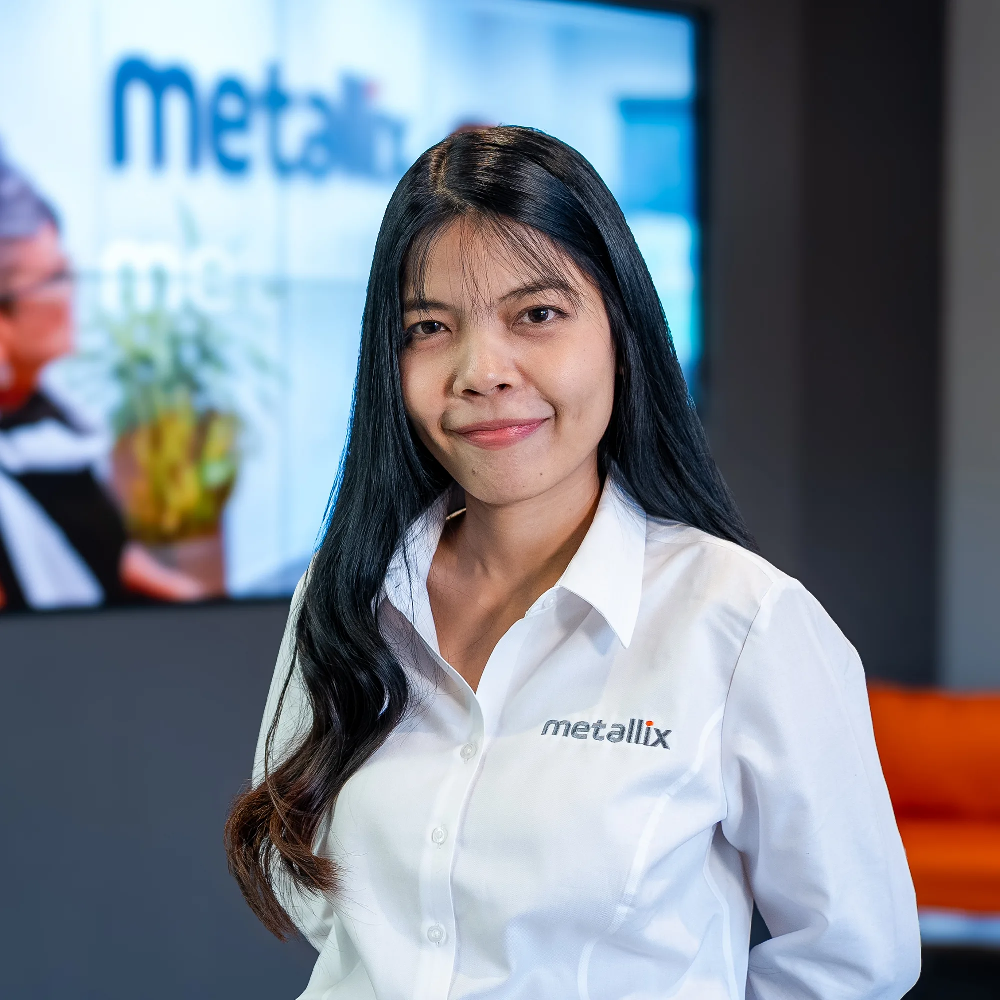 Song Thamsatitkarn - Metallix Refining